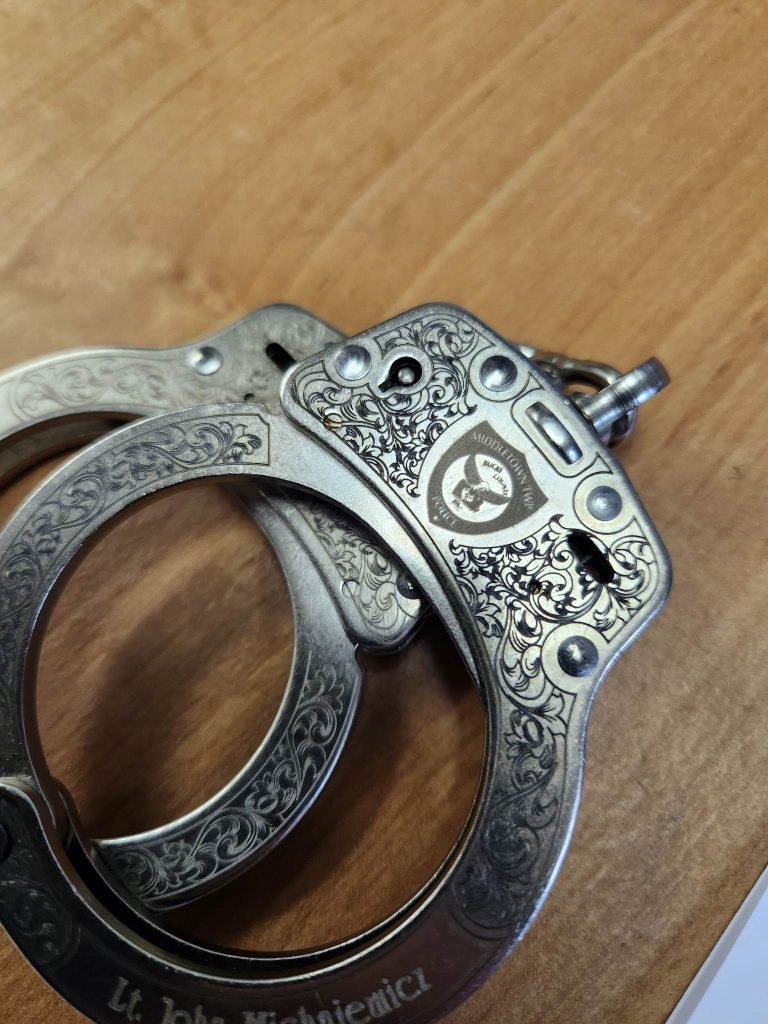 Custom engraved handcuffs / police / law enforcement / restraints ...